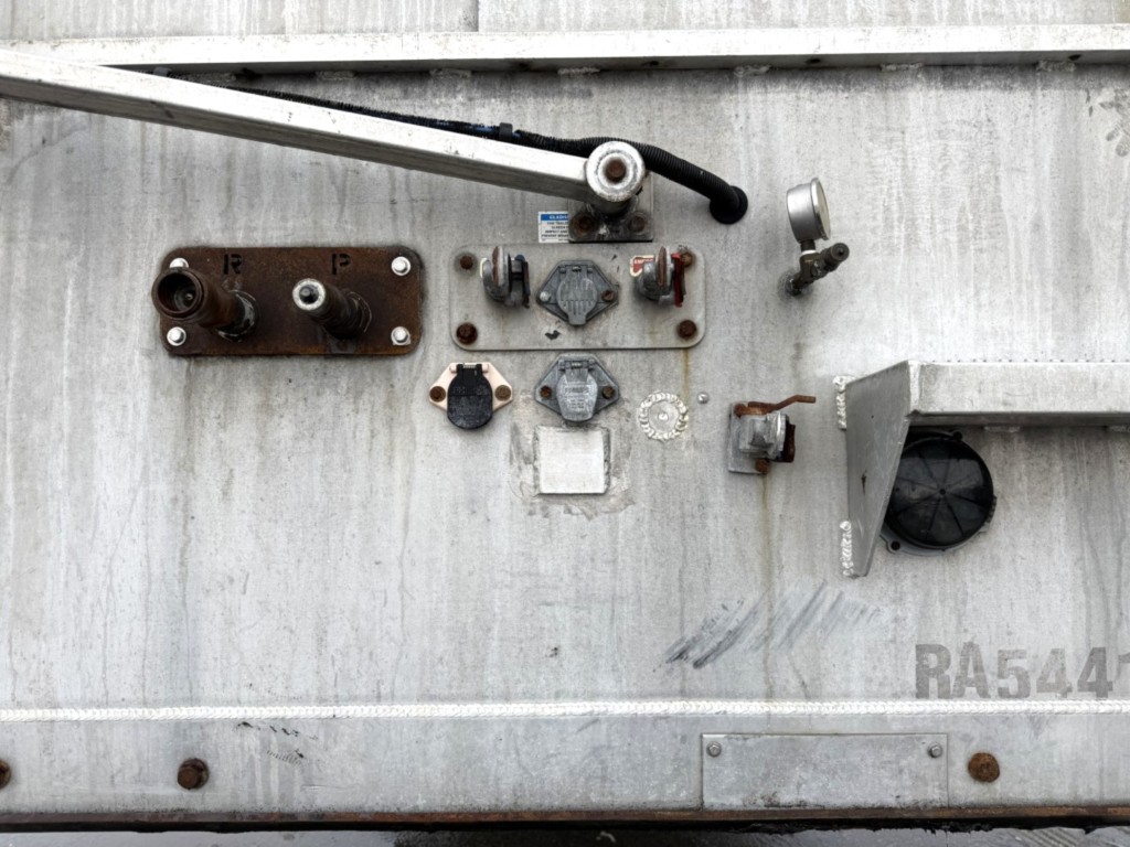 MAC 2009 | PLANCHER MOBILE, 4 ESSIEUX | Remorques Labelle